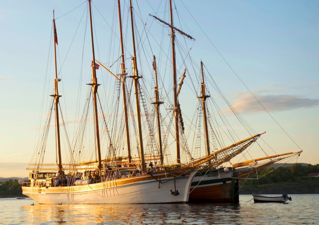 SS Christiania - Alice & Ivar